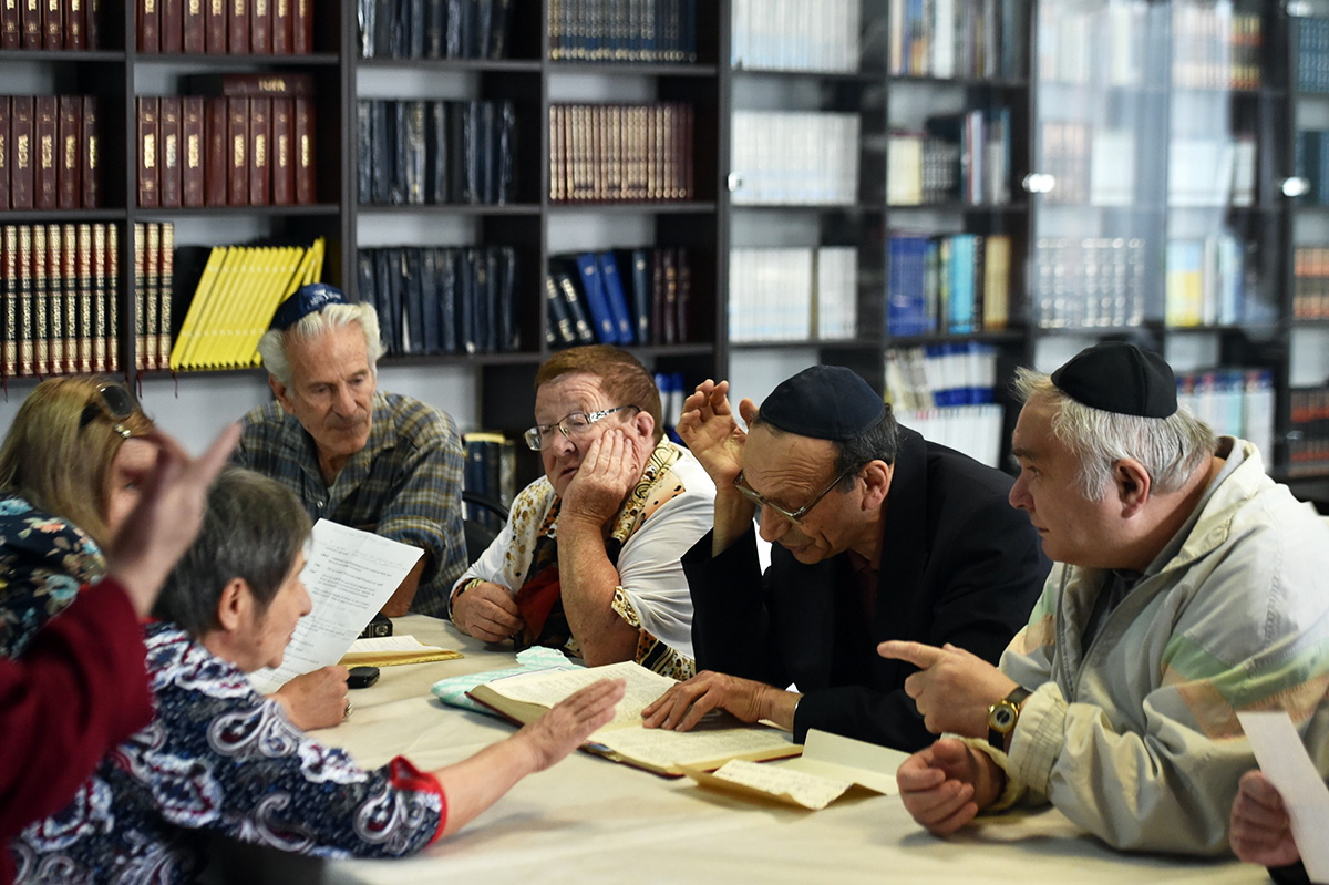 In Belarus, a synagogue spurs a town’s rebirth – Voyages